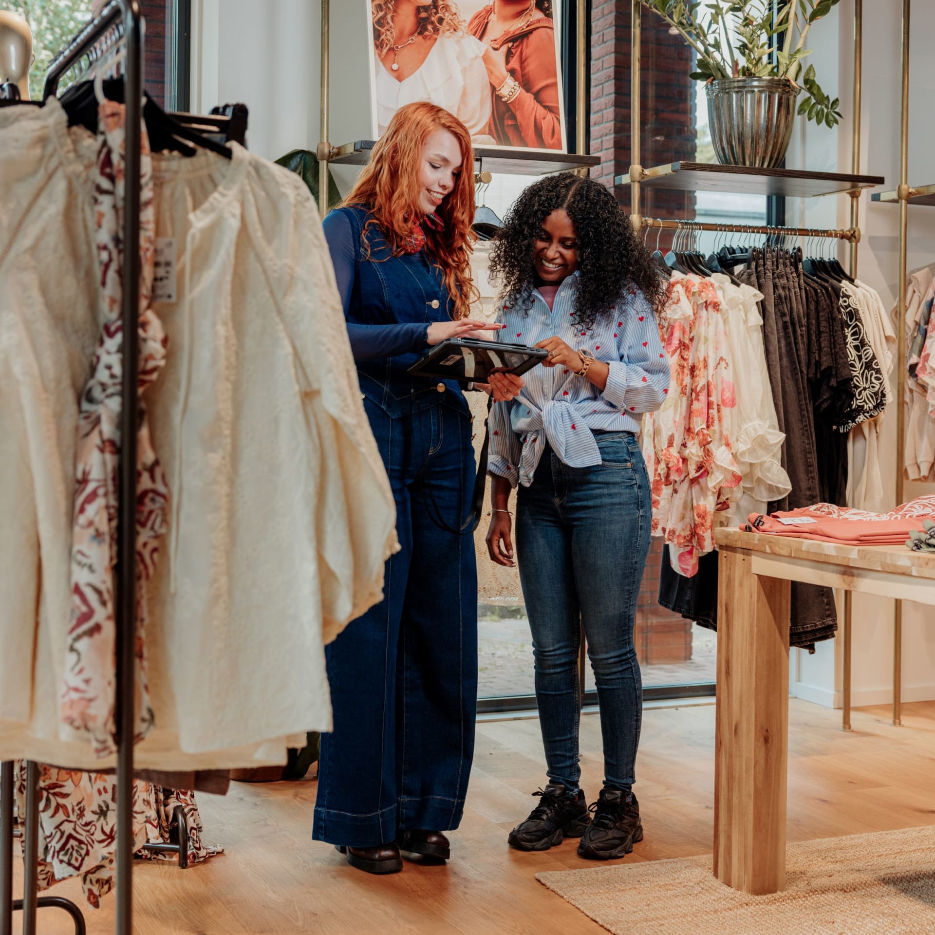 Werken in de winkel bij MS Mode - mode, mensen en groei staan centraal